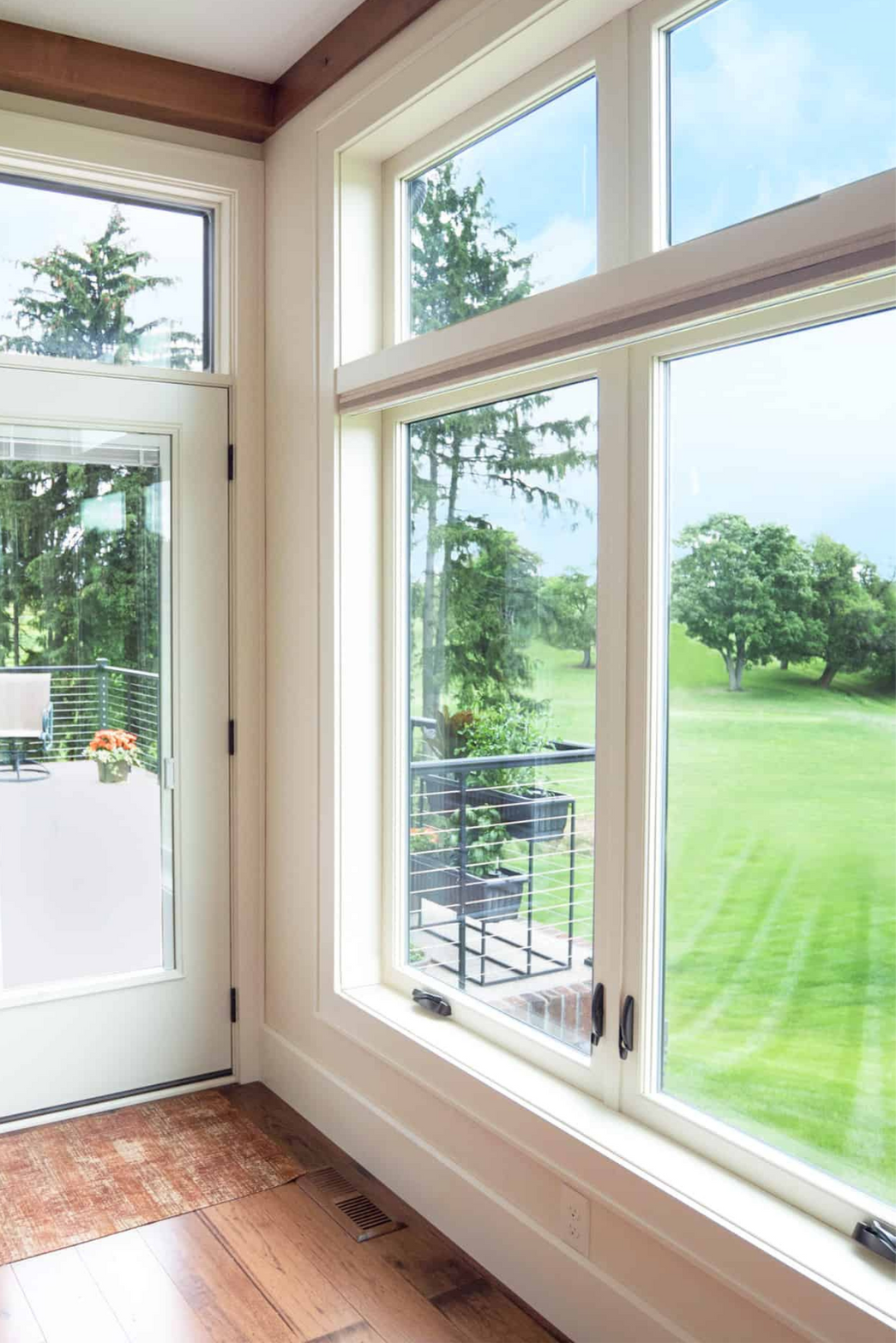 Premium Vinyl Casement Windows | WholesaleVinylWindows.com